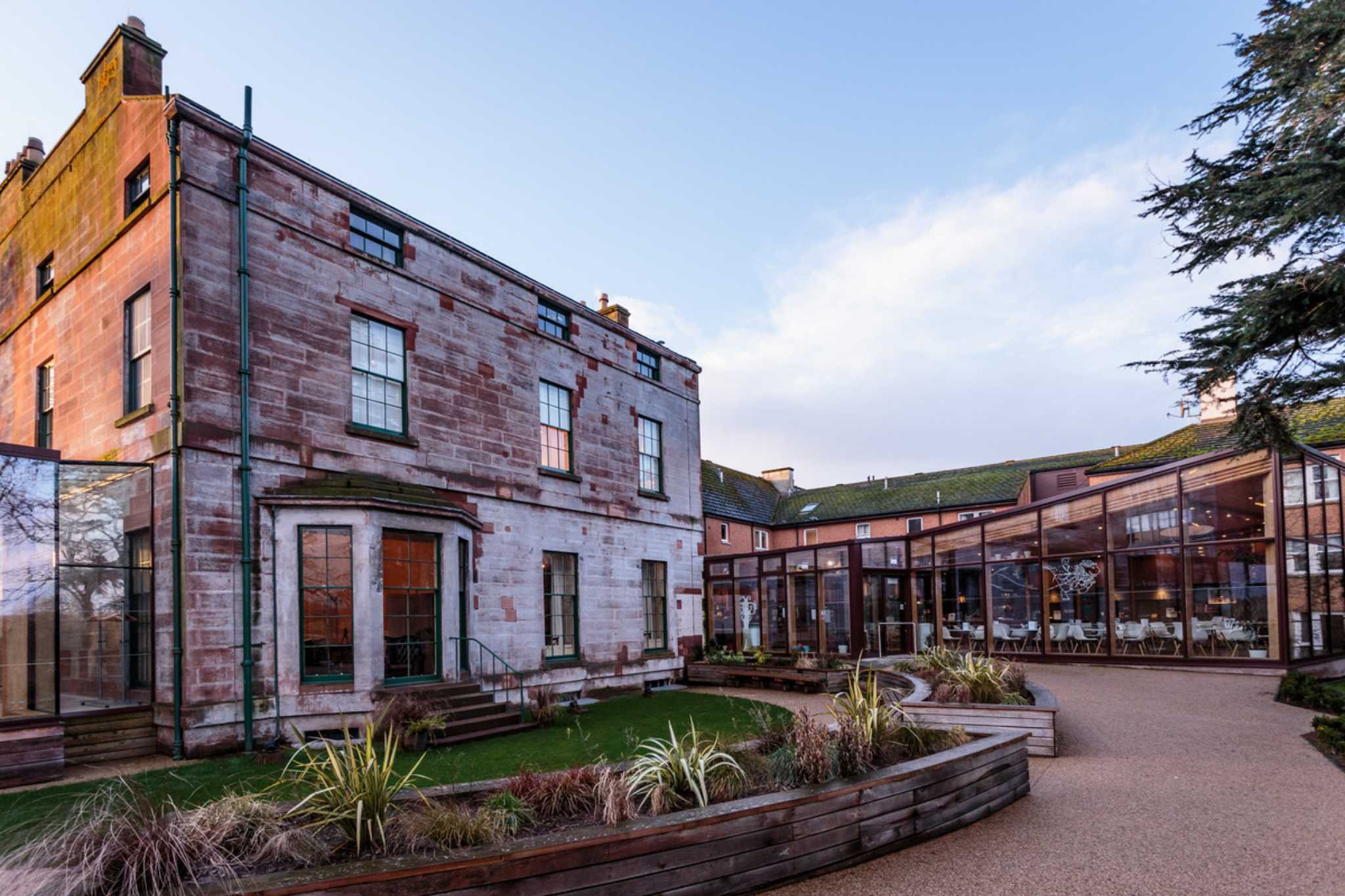 Dumfries - Holidays & Breaks | VisitScotland