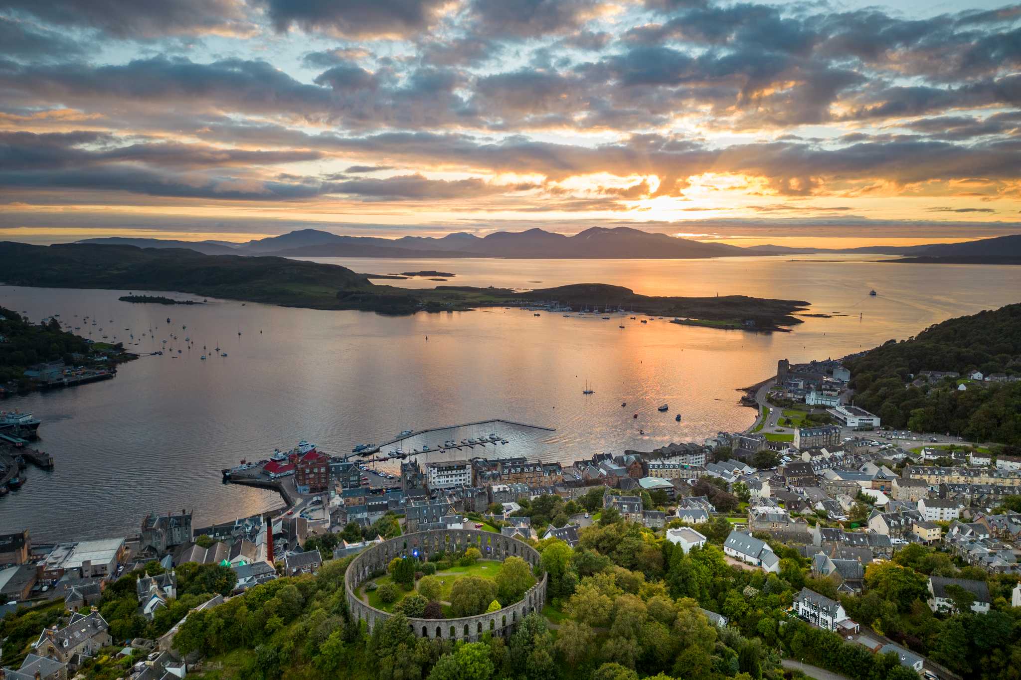 Oban - Holidays & Things to Do | VisitScotland