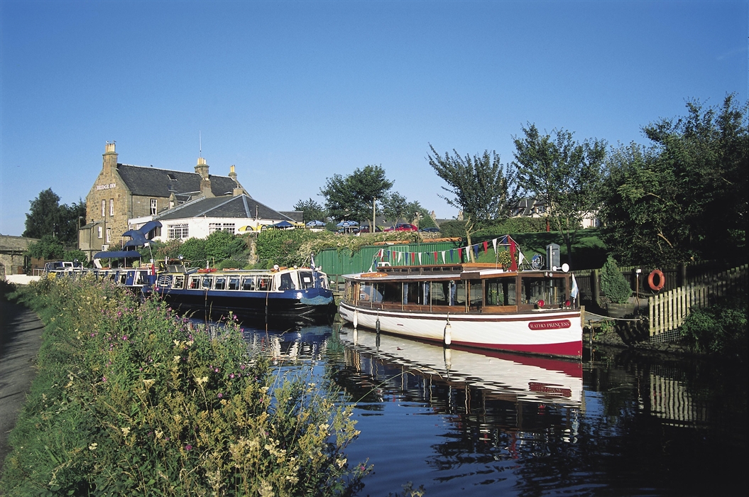 Ratho Visitor Guide - Accommodation, Things To Do & More | VisitScotland