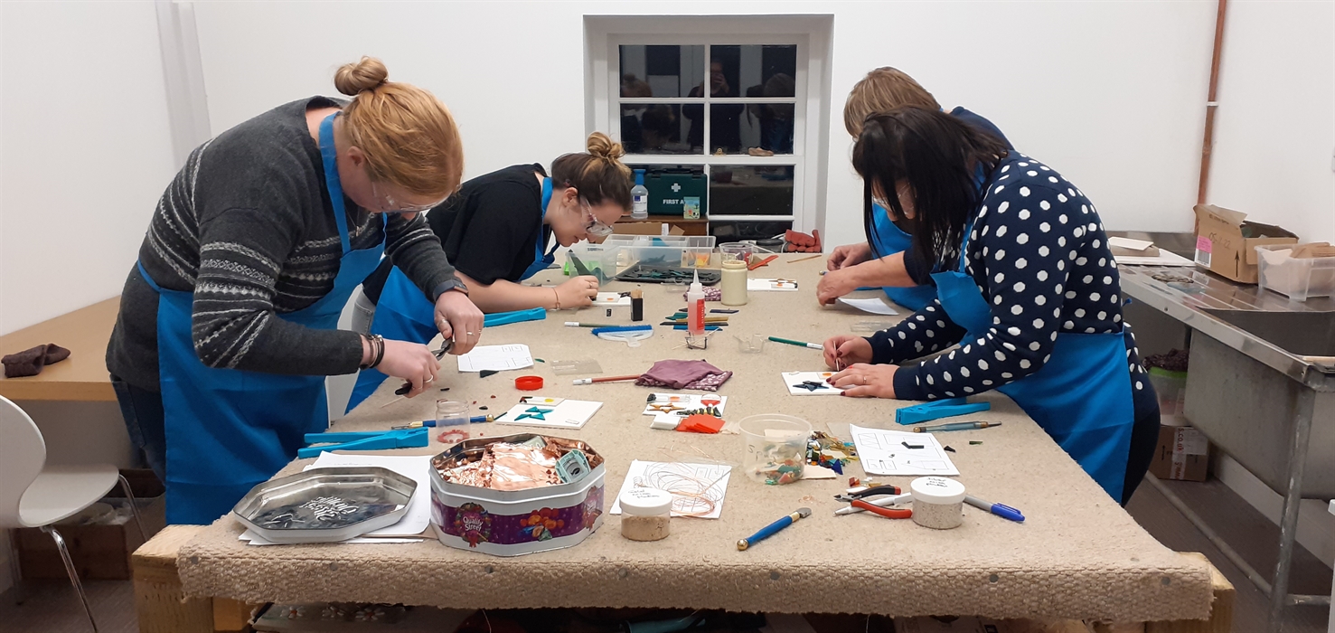 Glass Island Studios, Bridgend, Isle of Islay – Arts & Crafts ...