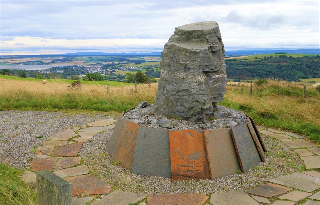 The Neil Gunn Memorial and Viewpoint, Strathpeffer – Historic Sites ...