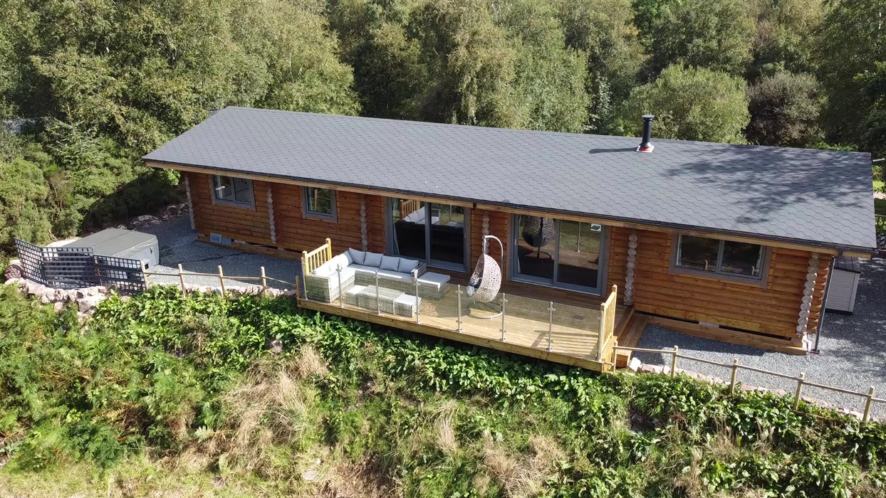 Treetops Log Cabin, Kippford – Cabin | VisitScotland