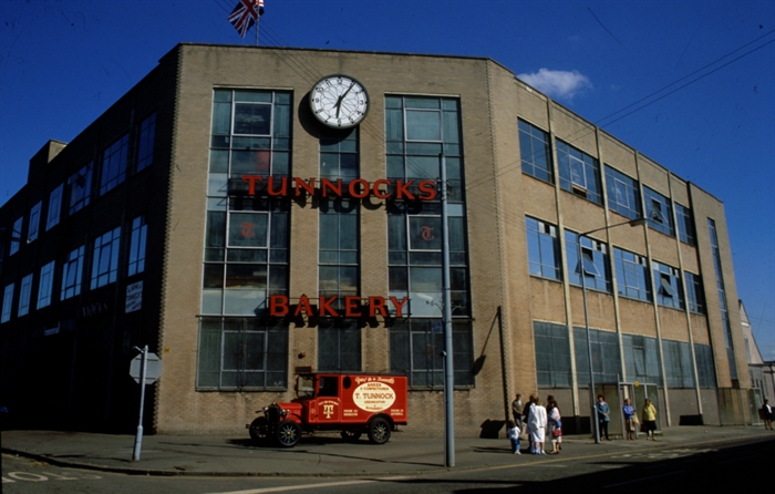 Uddingston Visitor Guide - Accommodation, Things To Do & More ...