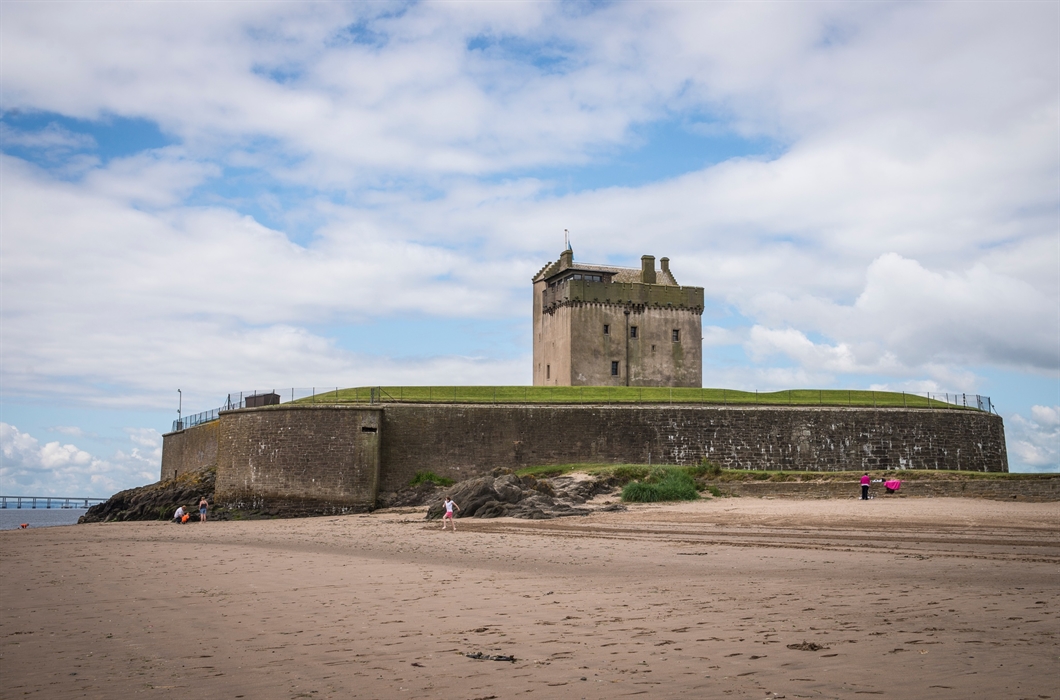 Broughty Ferry Beach, Near Dundee – Beaches | VisitScotland